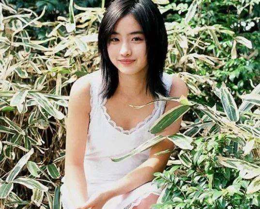 日本第一美人挤下新垣结衣，夺时尚人气女星冠军，到底有多天然？