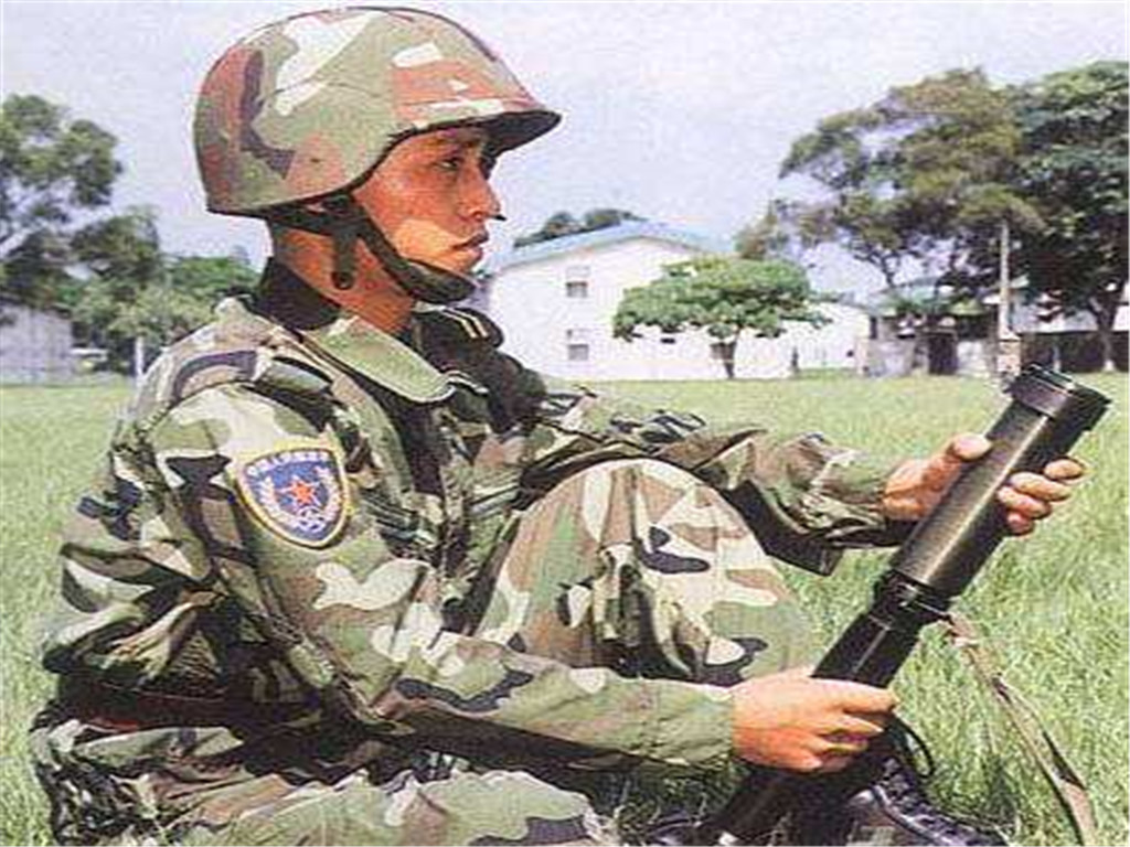 退役小钢炮再现江湖，只因两大缺点遭嫌弃，如今美军大兵爱不释手|榴弹|发射器|炮弹_新浪新闻