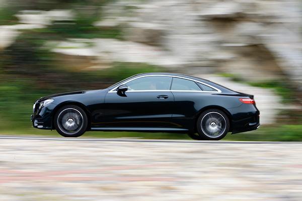 奔驰E300 COUPE,长得美不是想得美，超高颜值，撩妹就靠它！-新浪汽车