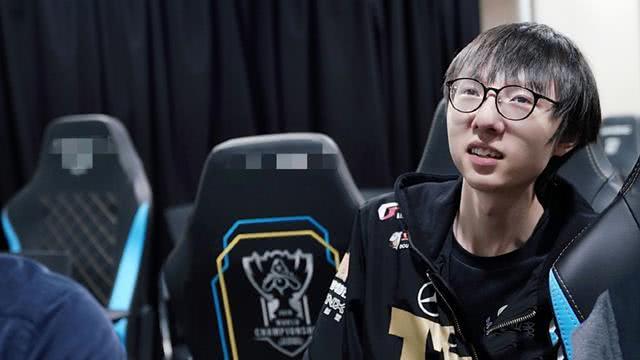 MLXG：现在LOL选手作息颠倒很正常，韩国选手都是通宵训练|训练赛|作息|选手_新浪新闻