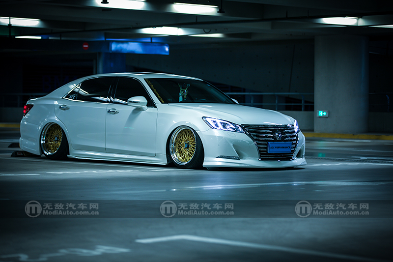 向着成熟向着完美 VIP风皇冠（S210）欣赏-手机新浪汽车