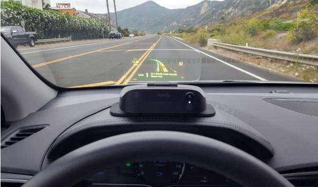 Navdy推出新HUD 采用蓝牙操控汽车音响-新浪汽车