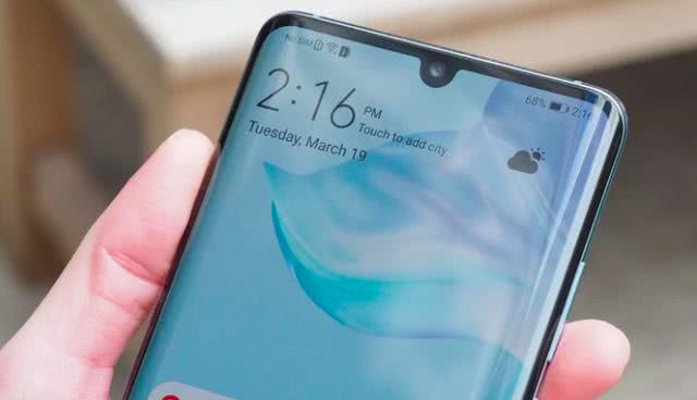 华为P30 Pro外媒评测：杀手级外观搭配10倍变焦相机__财经头条