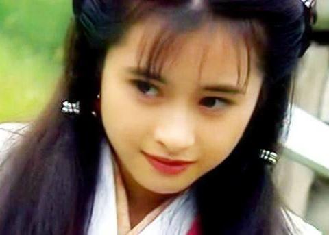 同样长了张娃娃脸，43岁的她仍似少女，46岁的她却满头白发？|何美钿|叶蕴仪|娃娃脸_新浪新闻