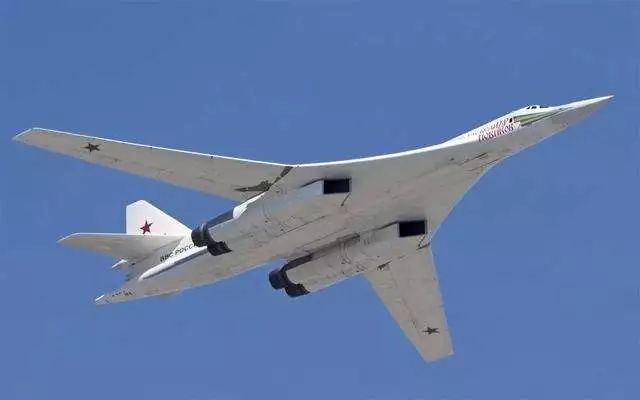 TU160：世界轰炸机的领跑者，美B1真正的克星！