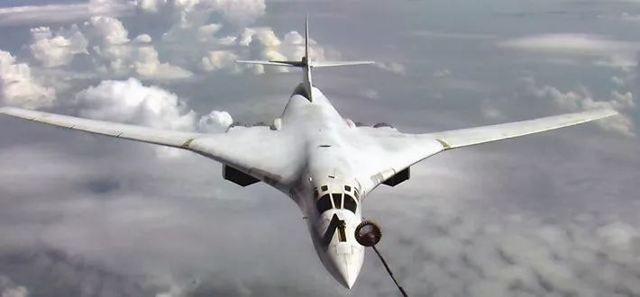 TU160：世界轰炸机的领跑者，美B1真正的克星！