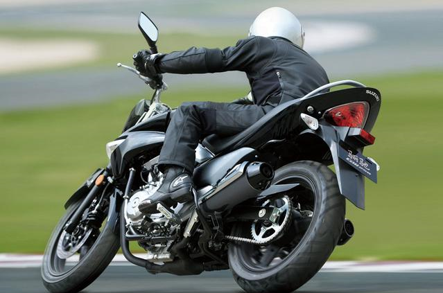 双缸水冷电喷，豪爵铃木GW250F，就问你帅不帅？-新浪汽车