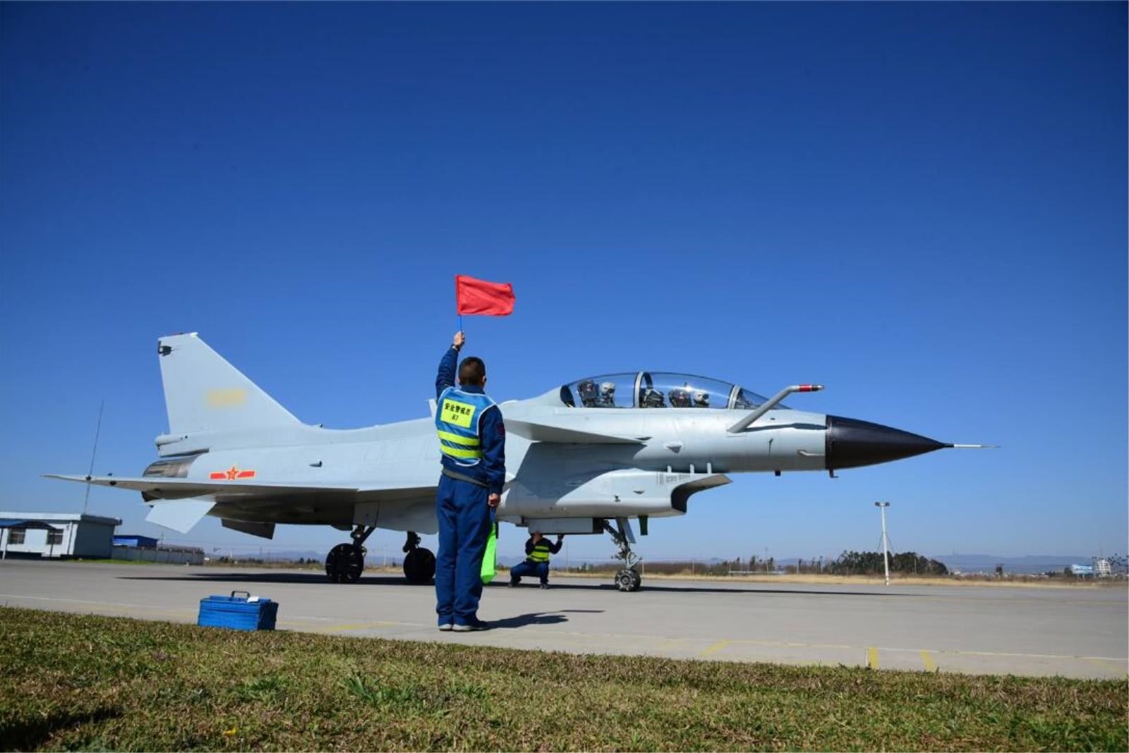 歼10B和歼10C到底有什么区别呢?两者看起来,区别并不大!