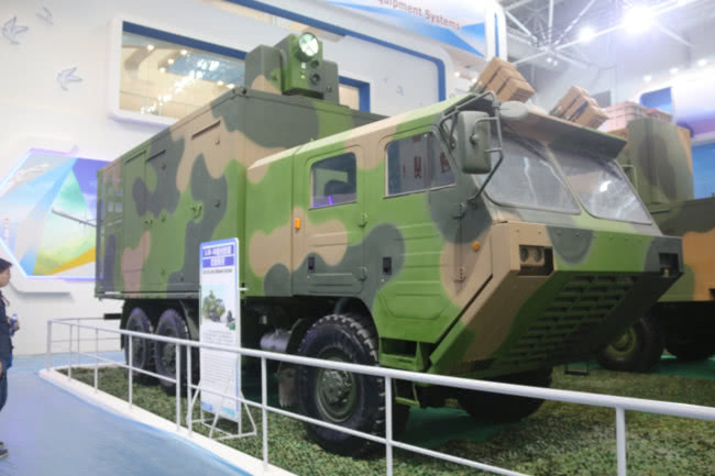 中国新型激光武器亮相珠海航展，可击落导弹和侦察机，领跑全球！