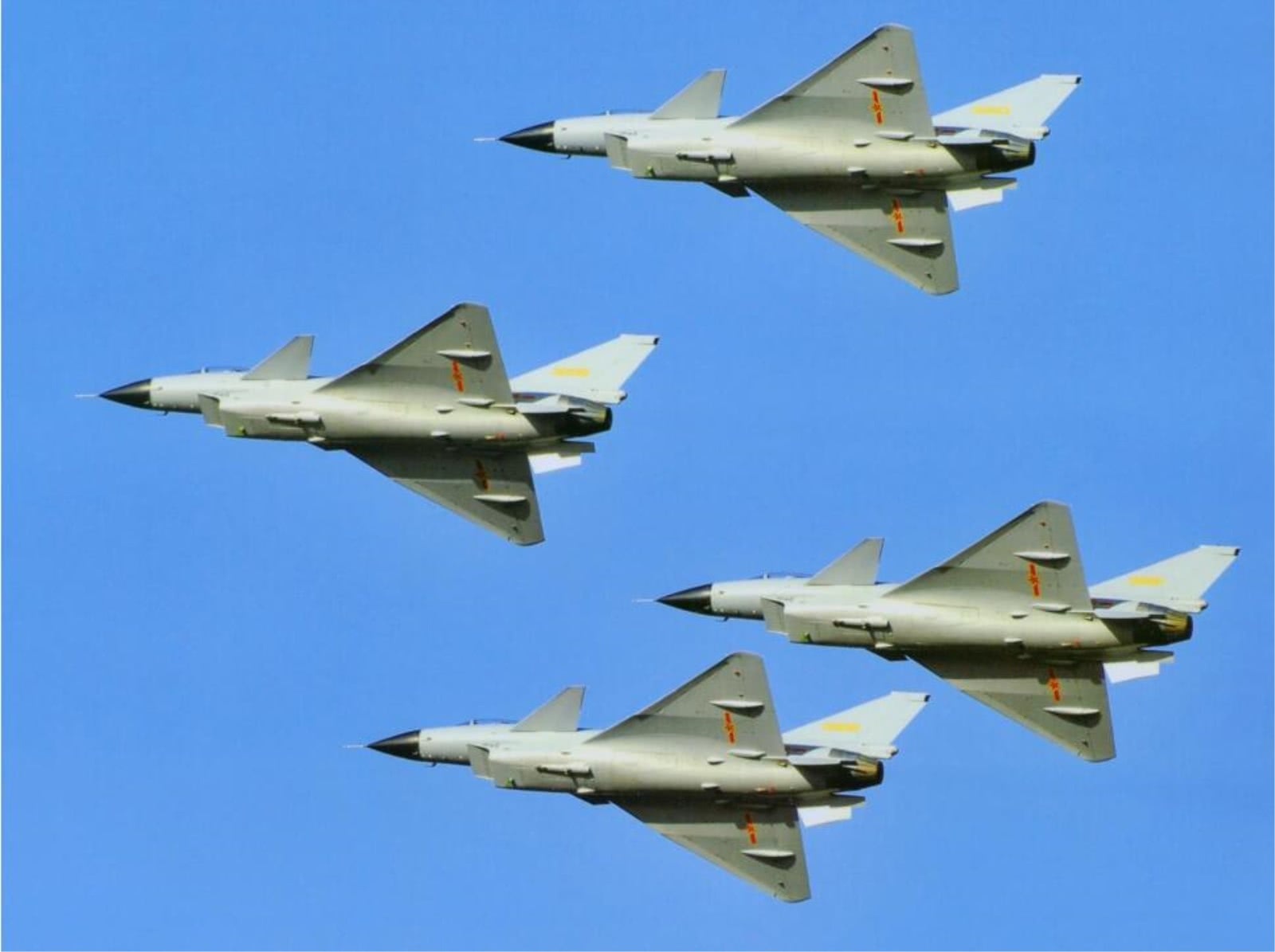 歼10B和歼10C到底有什么区别呢?两者看起来,区别并不大!