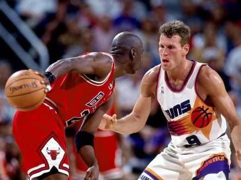 NBA里最帅的拿球动作, 乔丹也只能往后排|单手|麦迪|篮球_新浪新闻