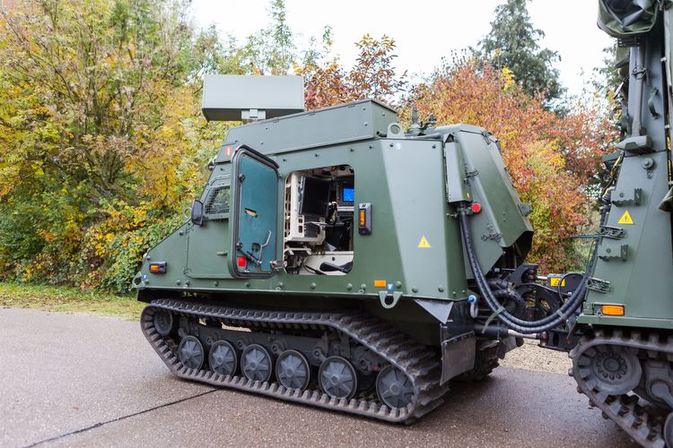 小车扛小弹：瑞典萨博公司推出新型RBS-98近程防空系统|萨博|瑞典|全地形车_新浪新闻