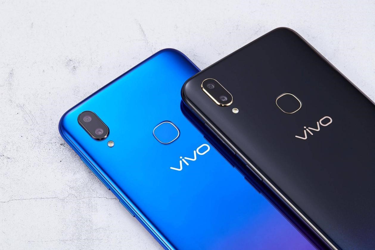 vivo Z3i 标准版图赏：性能全面升级 2400万AI美颜定义你的美__财经头条