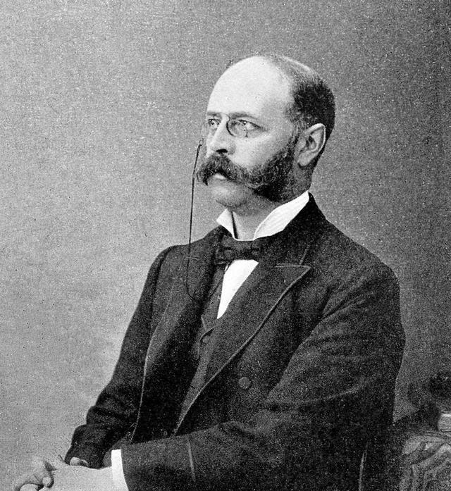 维多利亚女王的葬礼！自己设计的葬礼，还把一些奇怪东西带进棺材|阿尔伯特|棺材|葬礼_新浪新闻