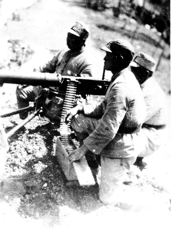 淞沪会战时捍卫者们的背影 他们身后是你的浙江我的贵州