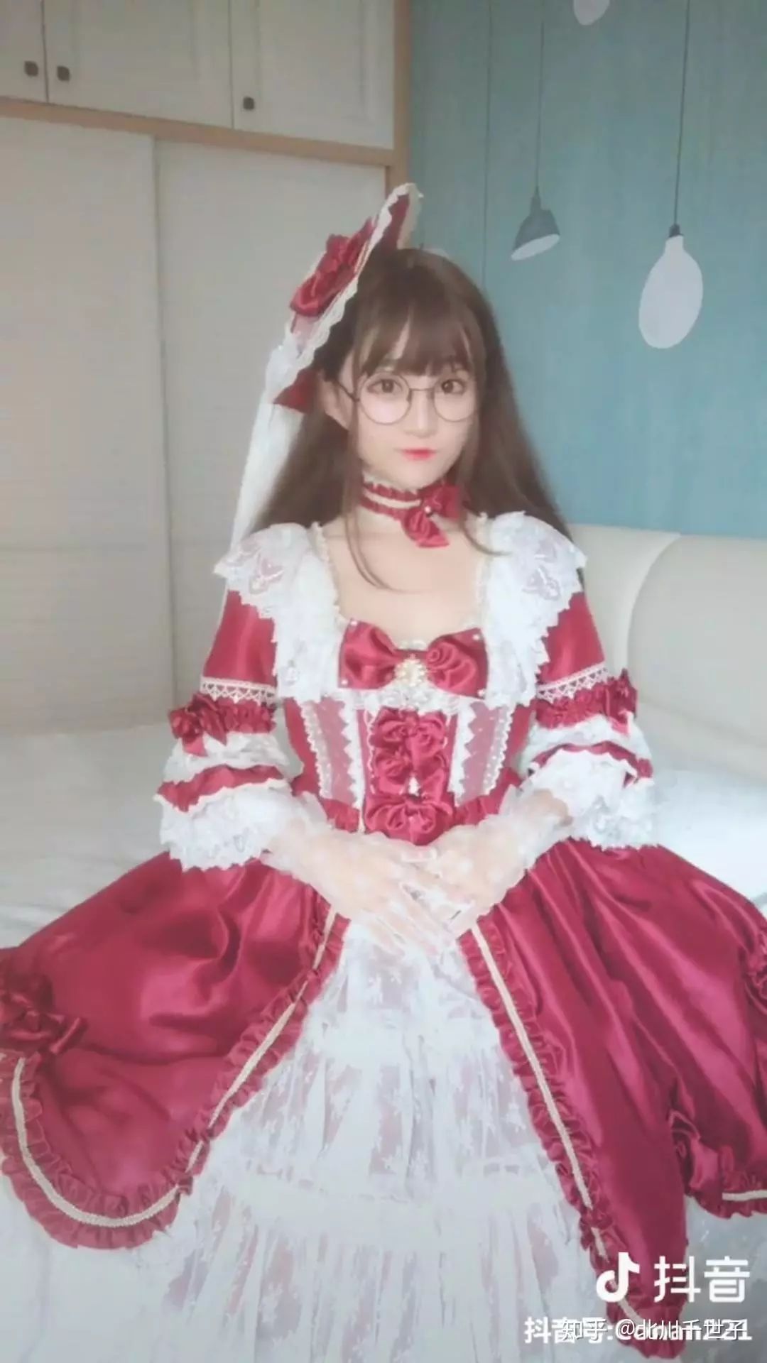 lo圈萌新提问：如何做个合格的洛丽塔女孩？