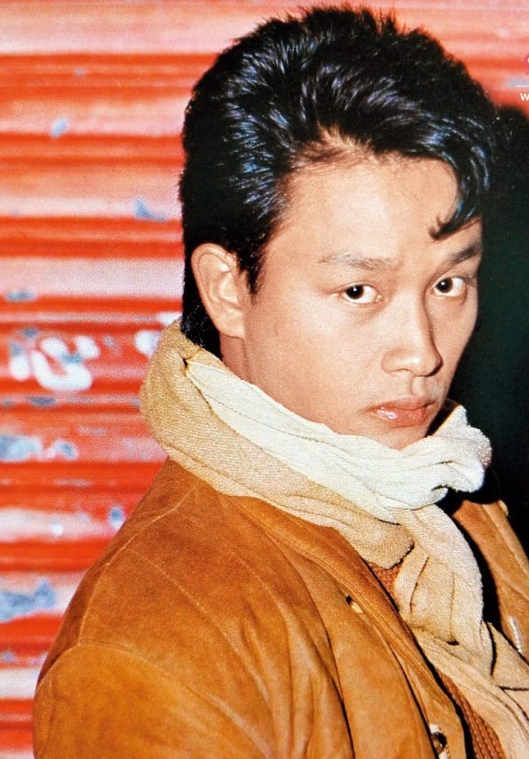 回顾张国荣早年罕见魅力相，型英帅靓正爆镜！