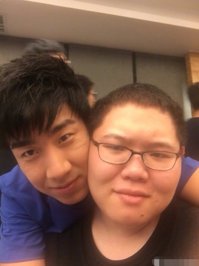 PDD现身某北美大学课堂？镜头一转，果然不出我所料！|课堂|北美|镜头_新浪新闻