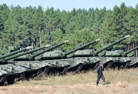 苏联反坦克导弹里程碑9M112！历经车臣战火，眼镜蛇导弹家族壮大|导弹|眼镜蛇|反坦克导弹_新浪新闻