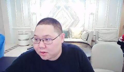 PDD复播带火四个字，就这四个字，价值100万！|直播间|弹幕|价值|斗鱼|通知栏_新浪新闻