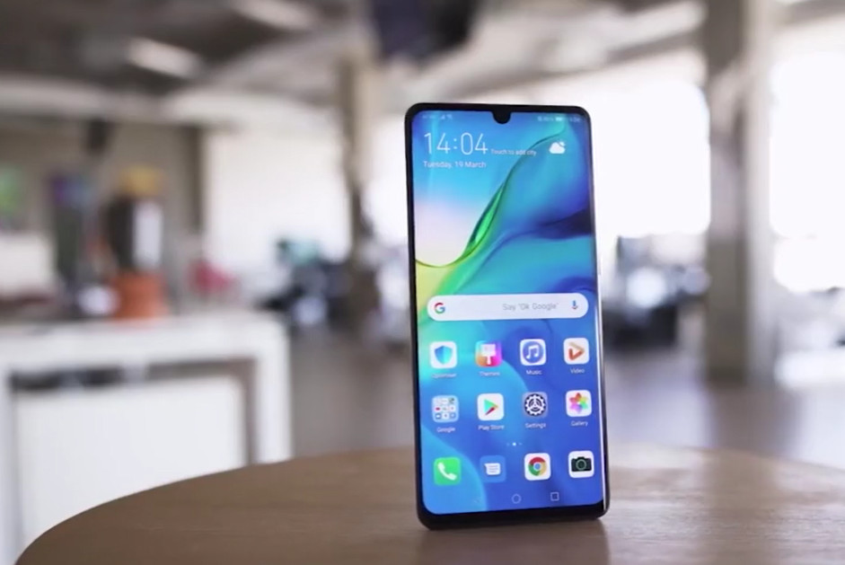 华为P30pro对比三星s10，50倍变焦瞬间秒默全__财经头条