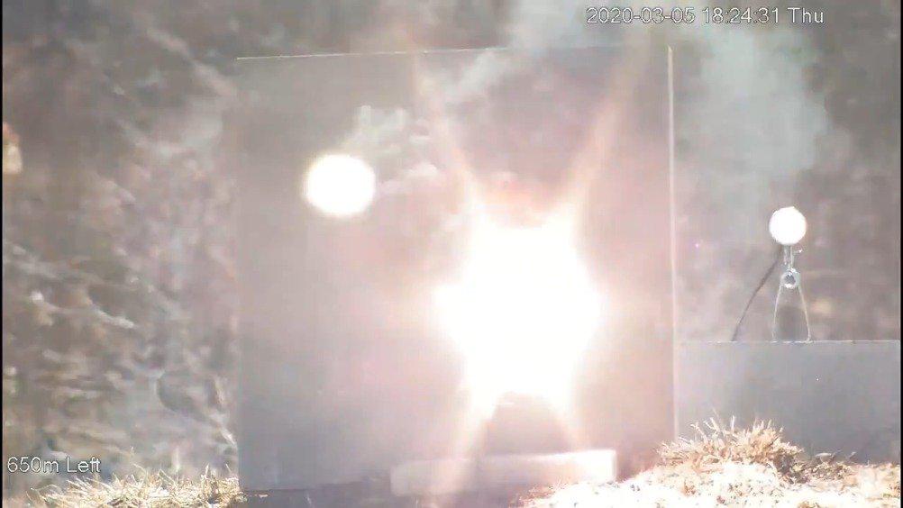 美国陆军高能机动激光测试车(HELMTT)上周在西点军校进行演示活动_新浪新闻