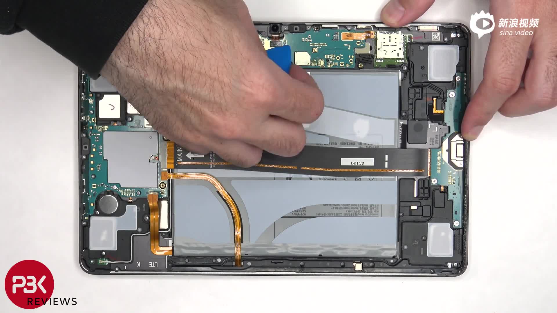 三星Galaxy Tab S8拆解：结构简单修复不难 Wi-Fi版跟5G版是一样的模具_手机新浪网