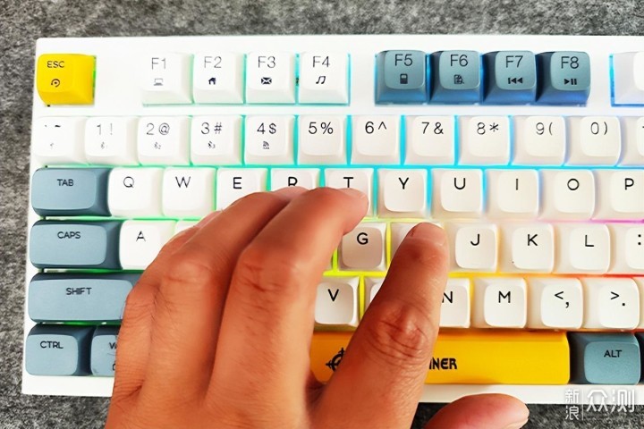 魔炼者MK29Pro机械键盘上手分享__财经头条