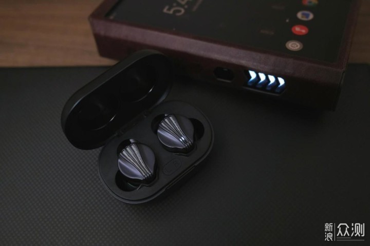 全鏈路HiFi的無線耳機？飛傲FW5上手小記 - 新浪香港