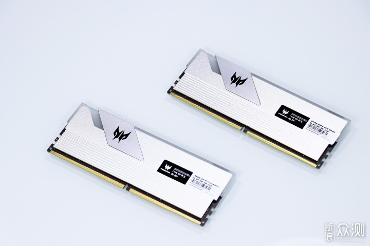 Acer掠奪者 炫光星艦 DDR5 6400 32GB*2 - 新浪香港