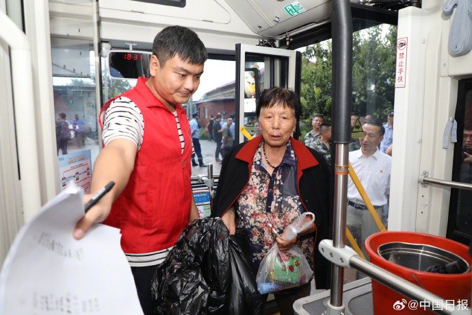 天津連夜轉移3.5萬餘人，洪水預計於8月9日前後到達天津境內 - 新浪香港