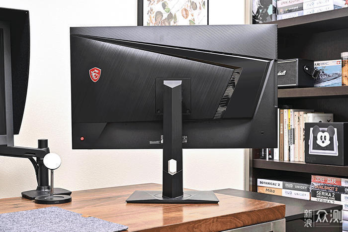 微星 MAG 323UPF 槍神顯示器開箱簡測 - 新浪香港