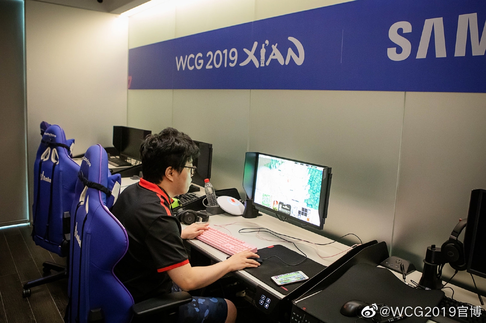 WCG中国赛区战队刻苦训练！_新浪游戏_手机新浪网