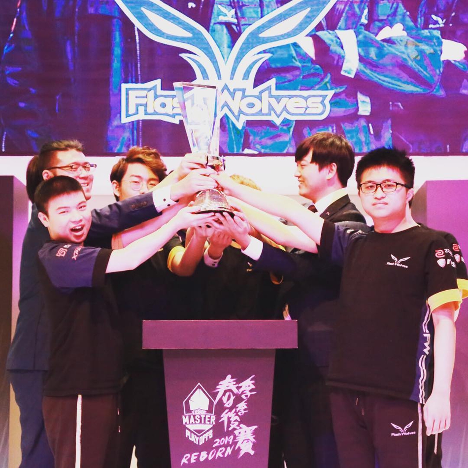 FW战队勇夺LMS春季赛冠军！_新浪游戏_手机新浪网