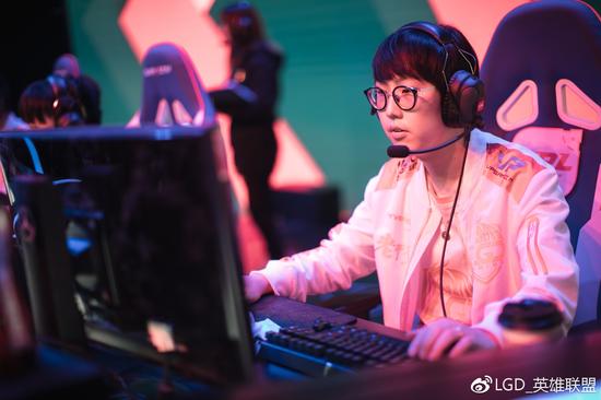 一段传奇的落幕，再见LGD.Imp-新浪电竞_电竞赛事_直播报道_新浪电子竞技
