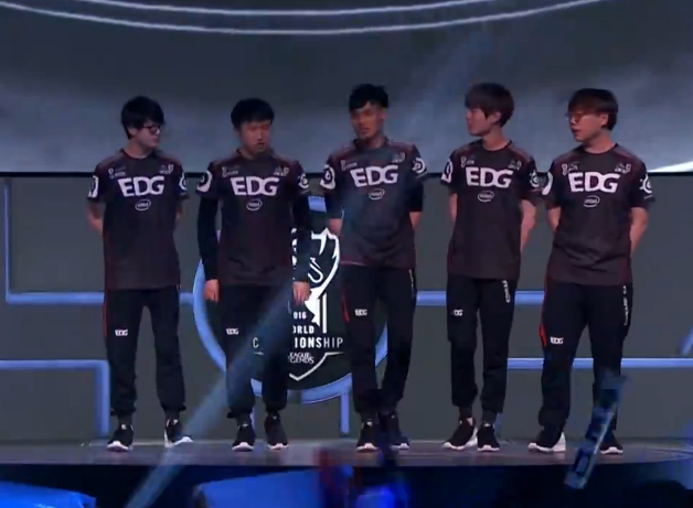 S6小组赛EDG出线晋级八强 生死局Pawn再度救主_九游手机游戏