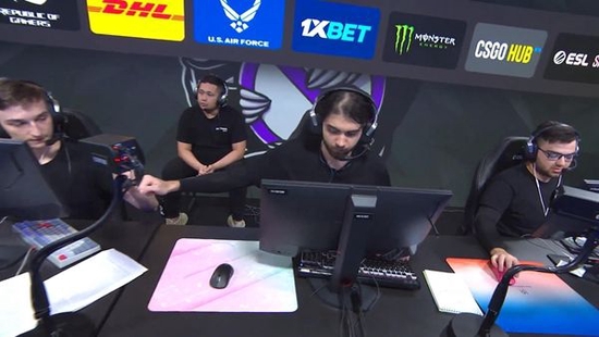 EPL S16：稳中求胜 Outsiders 2-1 FURIA-新浪电竞_电竞赛事_直播报道_新浪电子竞技