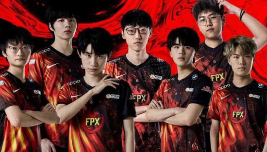 FPX瞬间从天堂到地狱，利来国际聚焦战队本赛季恐难翻身