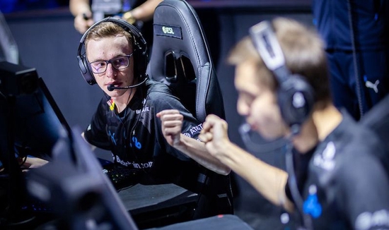 OverDrive：赋闲的interz现在哪也不想去-新浪电竞_电竞赛事_直播报道_新浪电子竞技