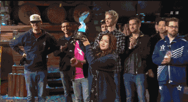 Liooon夺冠创造历史，成为炉石首位冠军女选手-新浪电竞_电竞赛事_直播报道_新浪电子竞技