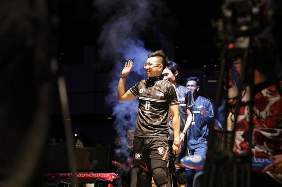 AR游戏玩腻了？这款科技运动 HADO 让你眼前一亮