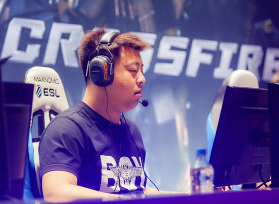 CFPL全明星再续经典 马哲与70kg争锋相对-新浪电竞_电竞赛事_直播报道_新浪电子竞技