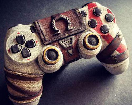 堪称“完美” 牛人自制《战神》主题PS4手柄_新浪游戏_手机新浪网