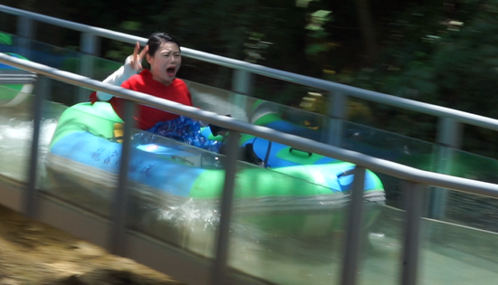 龙宫洞拍了拍你！夏一站 来这儿乘风破浪！_新浪江西_新浪网