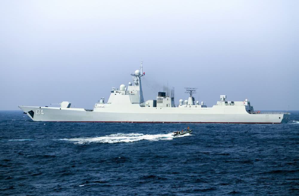 新版052D舰或取消八木天线 腾出空间可装32单元垂发_手机新浪网