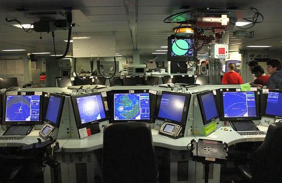 英女王号航母指挥中心曝光 显控台领先中国一代(图)_手机新浪网