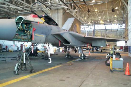 美国空军或采购新造F15战机 可挂载28枚SDB炸弹|美国空军|炸弹|波音_新浪军事_新浪网