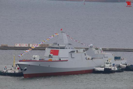 我首艘055大驱为何下水1年多才海试 主要设备均已安装_手机新浪网