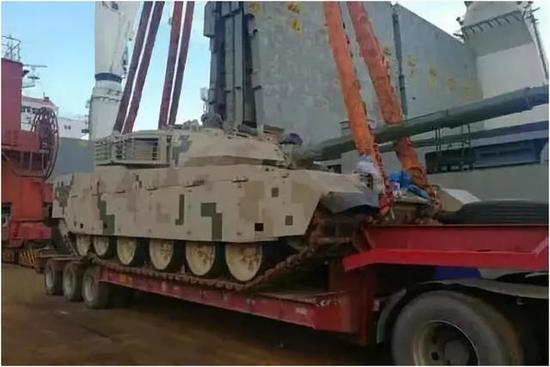 我VT4与乌克兰T84M竞标乌克兰 一优势可减轻后勤负担_手机新浪网