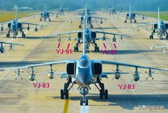 歼10B挂载电子吊舱和YJ-91导弹 变身为恐怖雷达杀手_手机新浪网